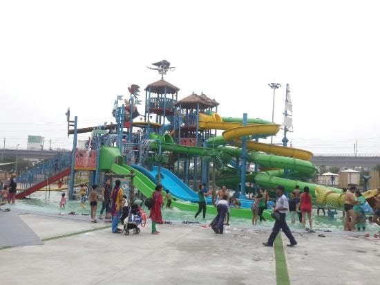 Best Place to Celebrate Holi in Gurgaon 2024 - Saasaro